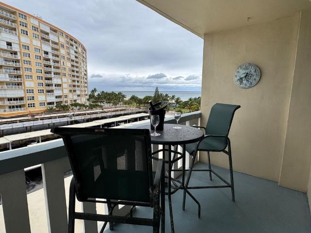 Luxury apartment complex for rent in Pompano Beach, Florida