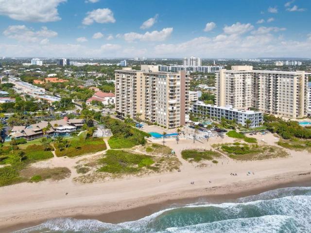 Luxury apartment complex for rent in Pompano Beach, Florida
