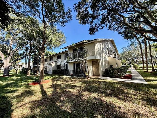 Luxury apartment complex for rent in Pompano Beach, Florida