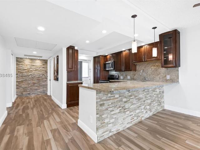 Luxury apartment complex for rent in Pompano Beach, Florida