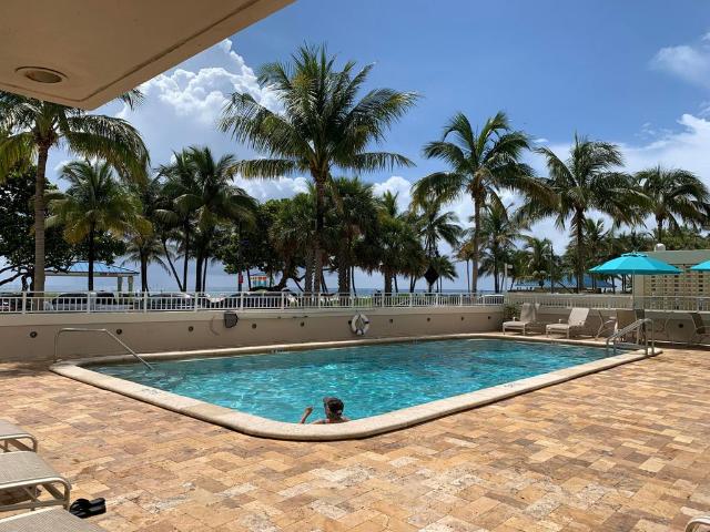 Luxury apartment complex for rent in Pompano Beach, Florida