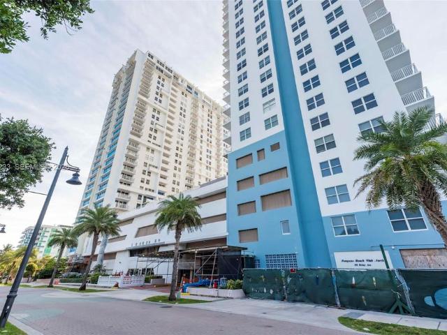 Luxury apartment complex for rent in Pompano Beach, Florida