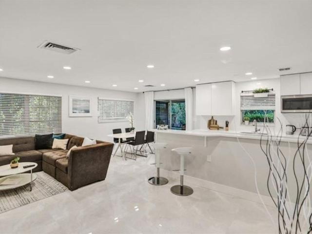 Luxury apartment complex for rent in Pompano Beach, Florida