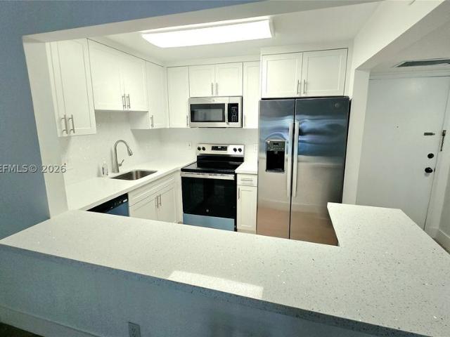 Luxury apartment complex for rent in Pompano Beach, Florida