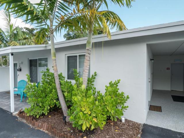 Luxury apartment complex for rent in Pompano Beach, Florida