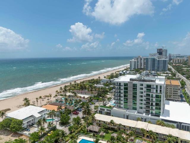 Luxury apartment complex for rent in Pompano Beach, Florida