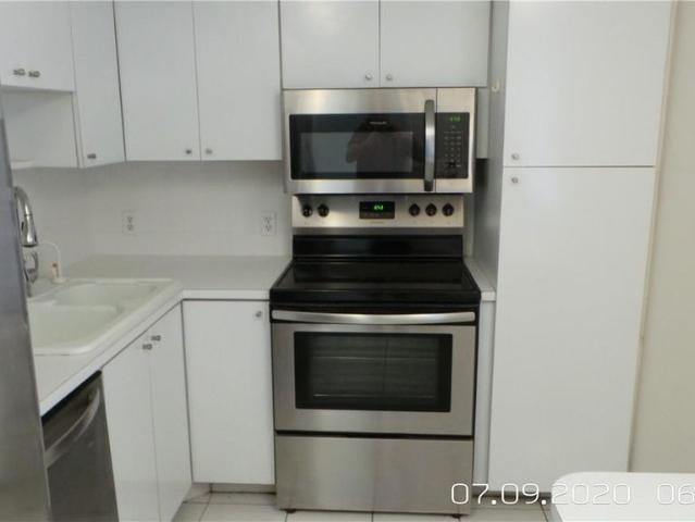 Luxury apartment complex for rent in Pompano Beach, Florida