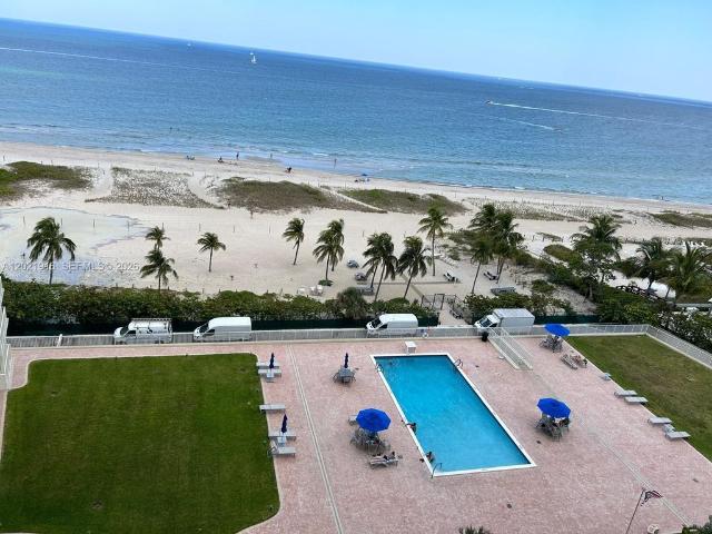 Luxury apartment complex for rent in Pompano Beach, Florida