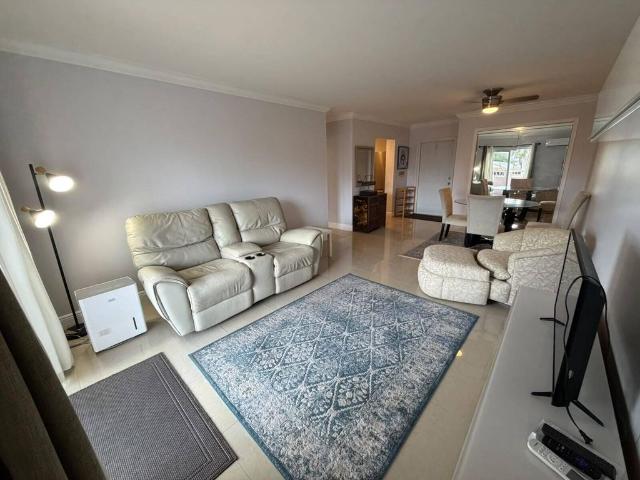 Luxury apartment complex for rent in Pompano Beach, Florida