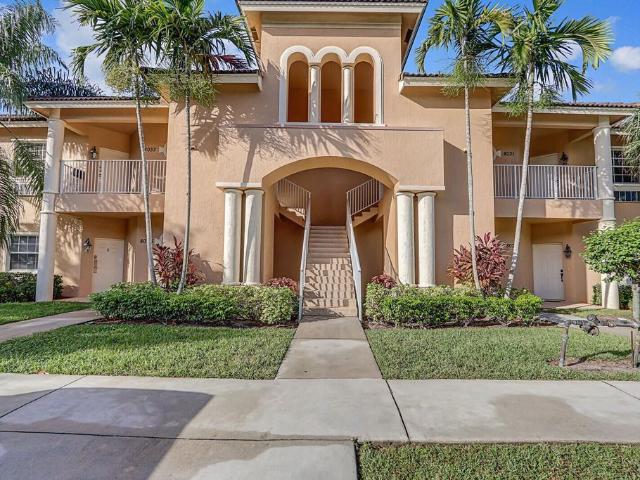 Luxury apartment complex for rent in Port Saint Lucie, United States