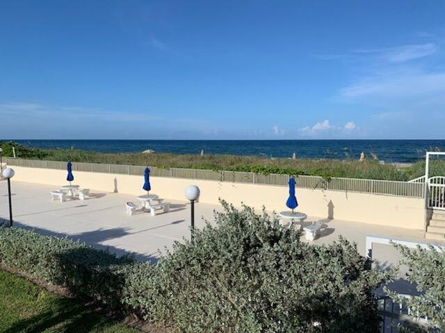 Luxury apartment complex for rent in Palm Beach, Florida