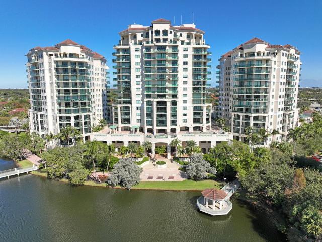 Luxury apartment complex for rent in Palm Beach Gardens, Florida