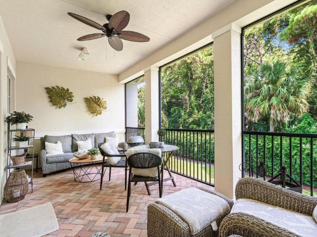 Luxury apartment complex for rent in Palm Beach Gardens, Florida