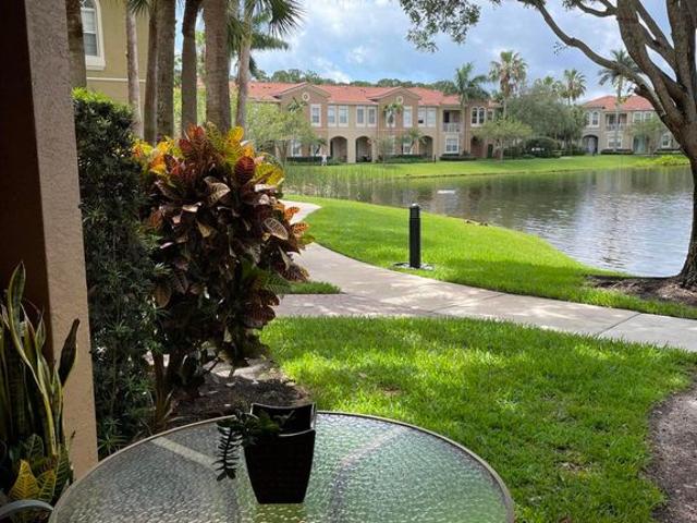 Luxury apartment complex for rent in Palm Beach Gardens, Florida