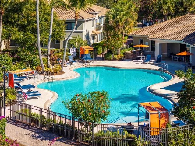 Luxury apartment complex for rent in Palm Beach Gardens, Florida