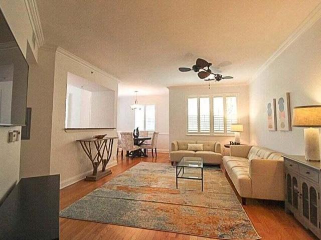 Luxury apartment complex for rent in Palm Beach Gardens, United States