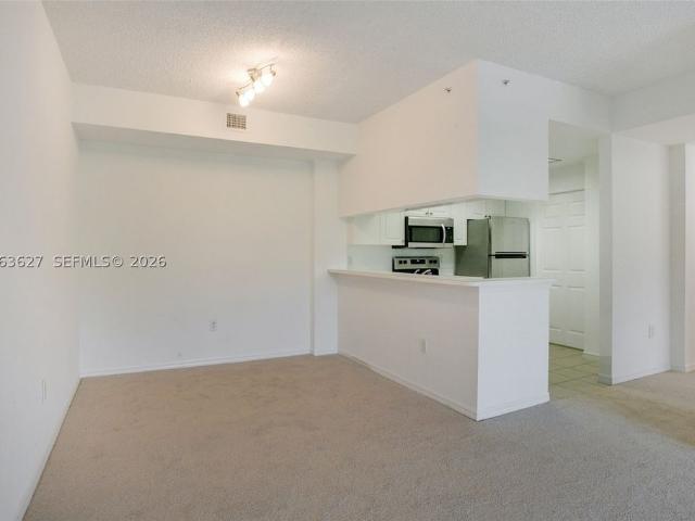Luxury apartment complex for rent in Palm Beach Gardens, Florida