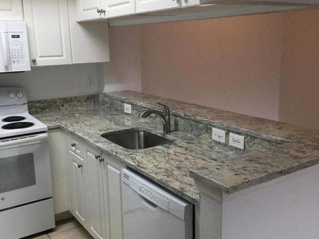Luxury apartment complex for rent in Palm Beach Gardens, Florida
