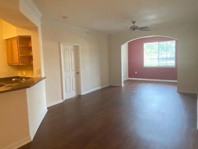 Luxury apartment complex for rent in Palm Beach Gardens, Florida