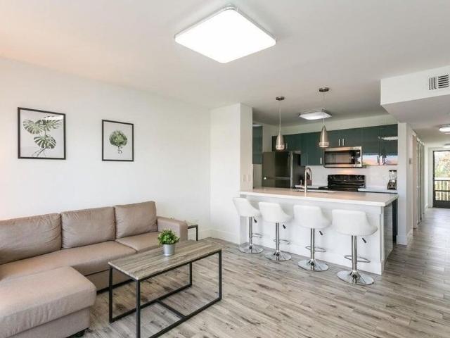 Luxury apartment complex for rent in Palm Beach Gardens, Florida