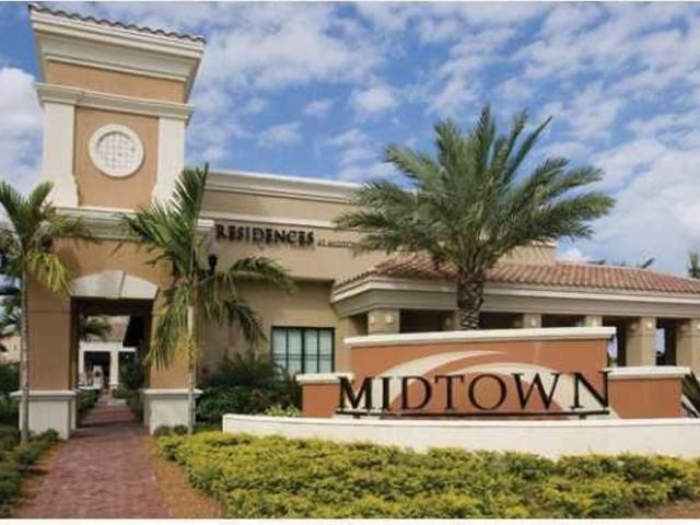 Luxury apartment complex for rent in Palm Beach Gardens, United States