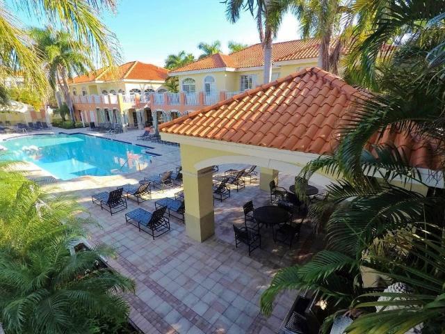 Luxury apartment complex for rent in Palm Beach Gardens, United States