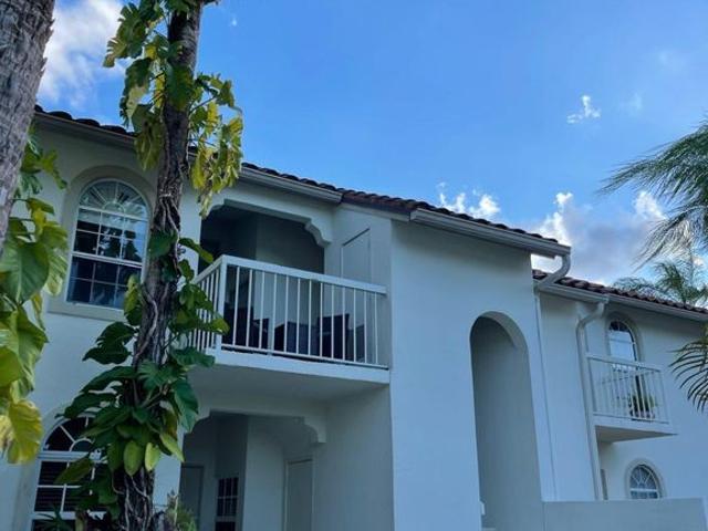 Luxury apartment complex for rent in Palm Beach Gardens, United States