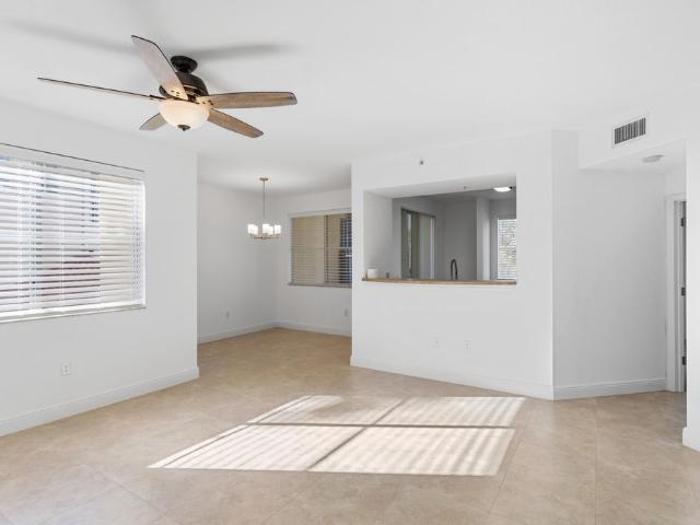Luxury apartment complex for rent in Palm Beach Gardens, United States