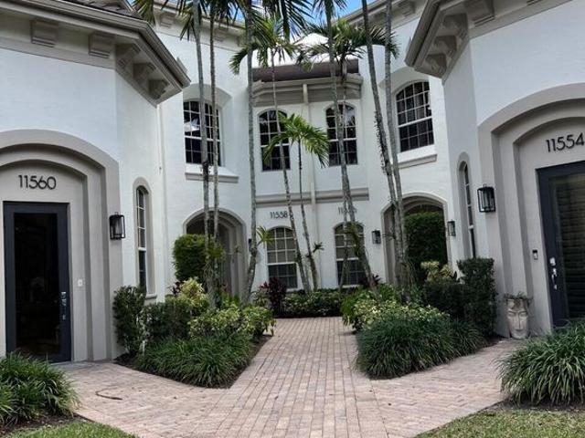 Luxury apartment complex for rent in Palm Beach Gardens, United States
