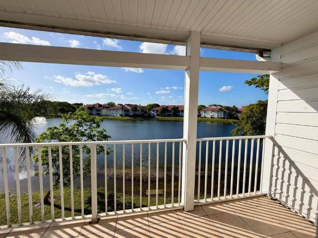 Luxury apartment complex for rent in Palm Beach Gardens, United States