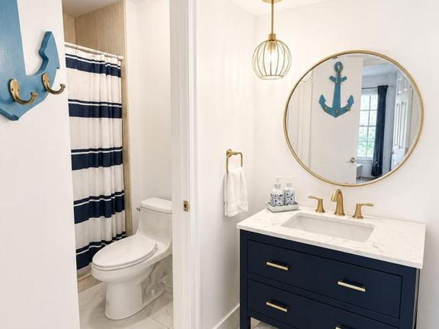 Luxury apartment complex for rent in Palm Beach Gardens, United States