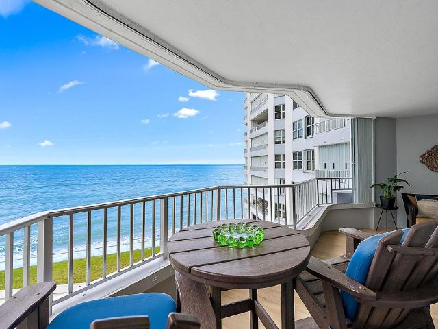 Luxury apartment complex for rent in Palm Beach Shores, Florida