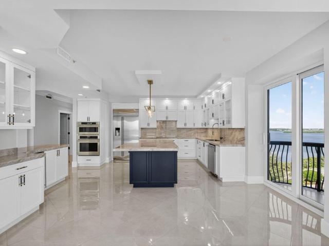 Luxury apartment complex for rent in Palm Beach Shores, Florida