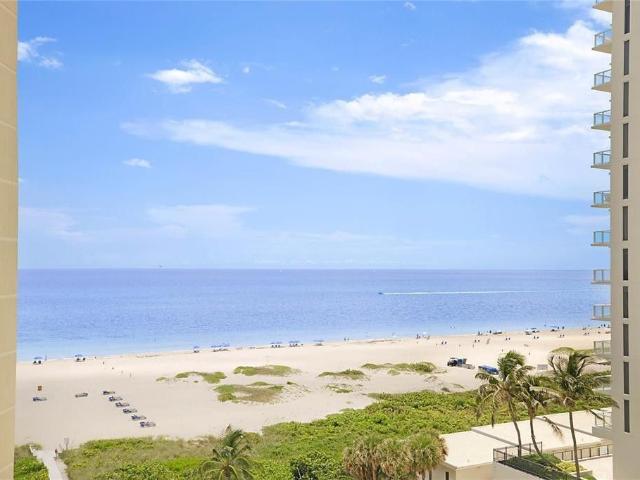 Luxury apartment complex for rent in Palm Beach Shores, Florida