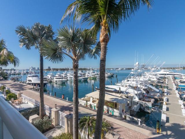 Luxury apartment complex for rent in Palm Beach Shores, Florida