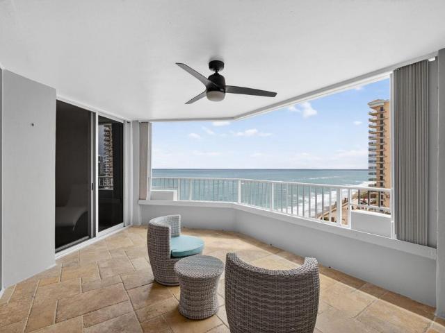 Luxury apartment complex for rent in Palm Beach Shores, United States