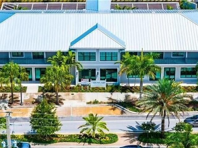 Luxury apartment complex for rent in Palm City, Florida