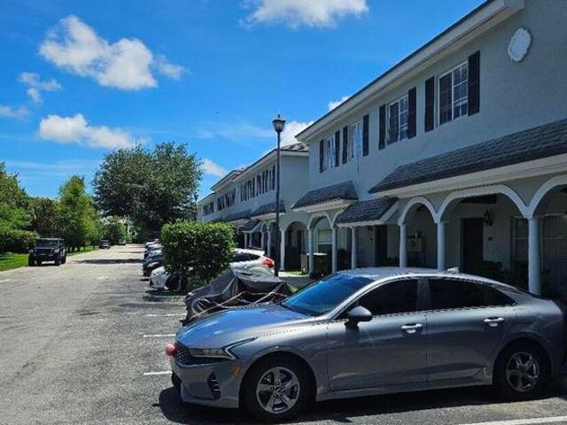 Luxury apartment complex for rent in Palm Springs, Florida