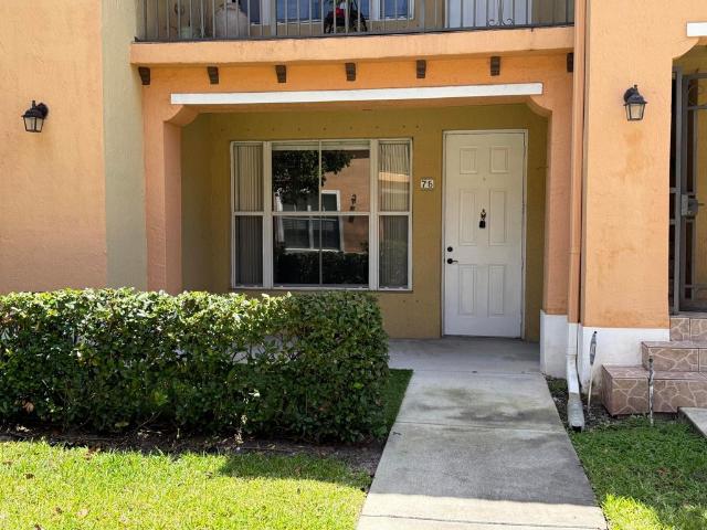 Luxury apartment complex for rent in Palm Springs, Florida