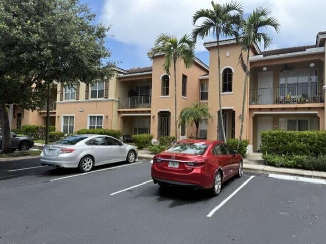 Luxury apartment complex for rent in Palm Springs, United States