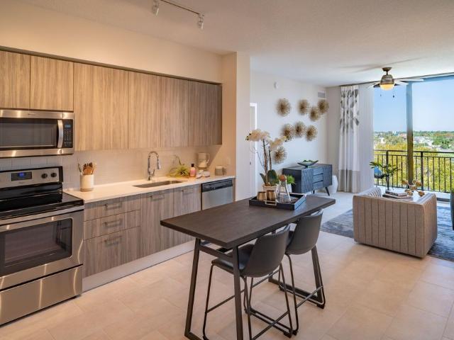 Luxury apartment complex for rent in Palmetto Bay, United States