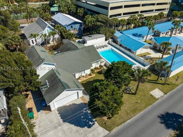 Luxury apartment complex for rent in Panama City, United States