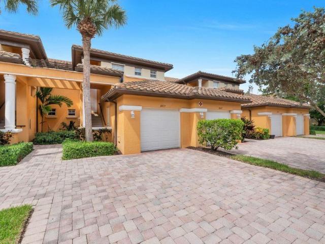 Luxury apartment complex for rent in Parkland, Florida