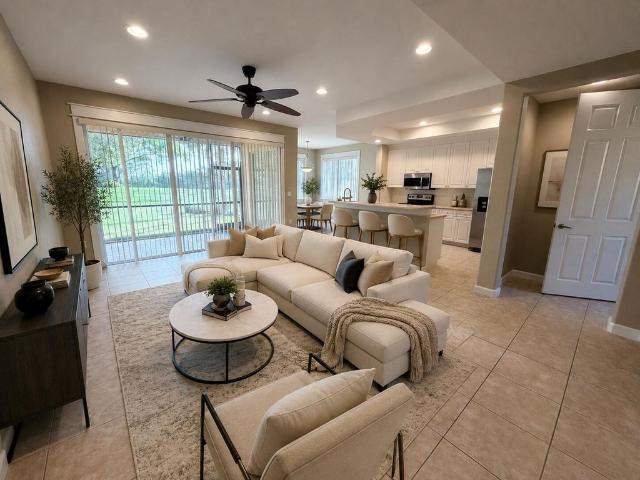 Luxury apartment complex for rent in Parkland, Florida