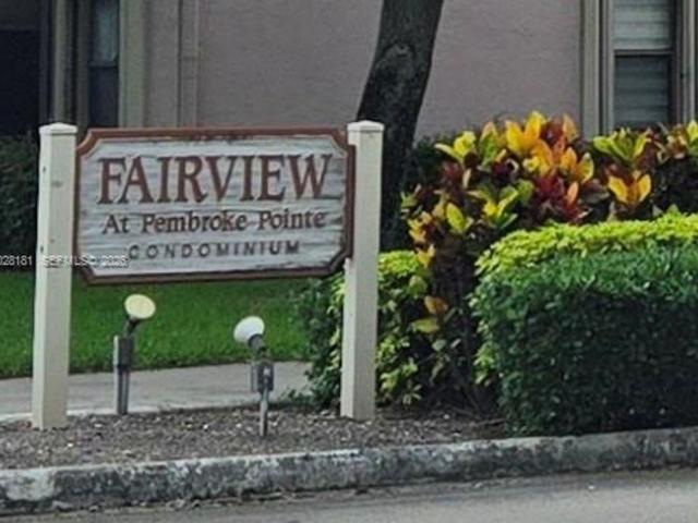 Luxury apartment complex for rent in Pembroke Pines, Florida