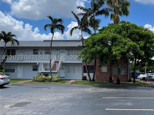 Luxury apartment complex for rent in Pembroke Pines, Florida