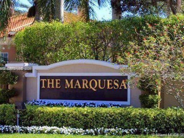 Luxury apartment complex for rent in Pembroke Pines, Florida