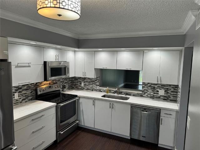 Luxury apartment complex for rent in Pembroke Pines, Florida