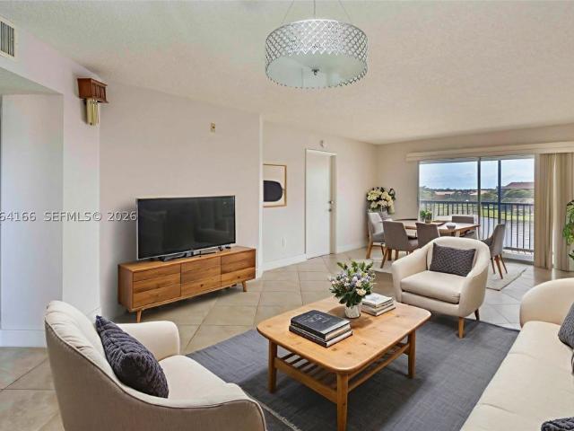 Luxury apartment complex for rent in Pembroke Pines, Florida