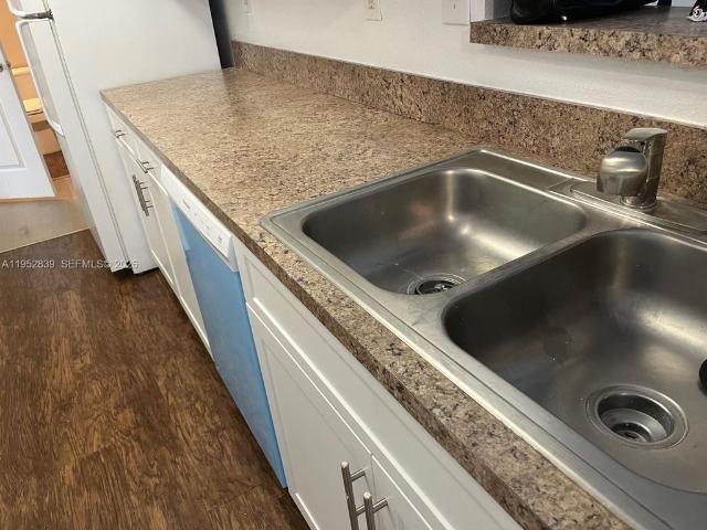 Luxury apartment complex for rent in Pembroke Pines, Florida